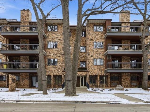 420 6th Ave S Apt 303, Fargo, ND 58103