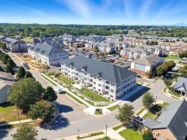 420 Capstone Dr Unit 104, Lynchburg, VA 24502