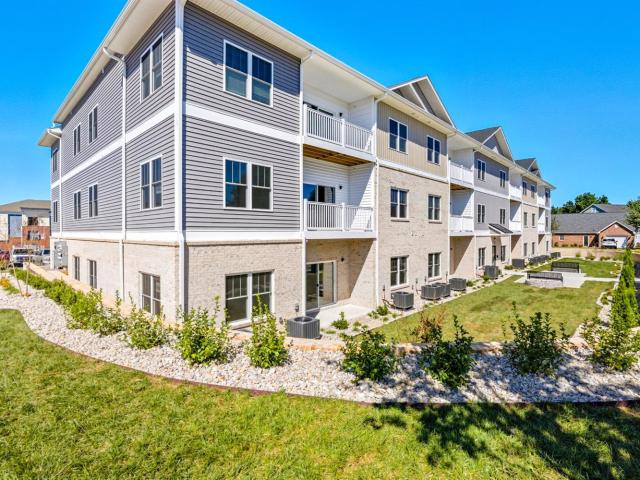 420 Capstone Dr, Unit 106, Lynchburg, VA 24502 | MLS #366340