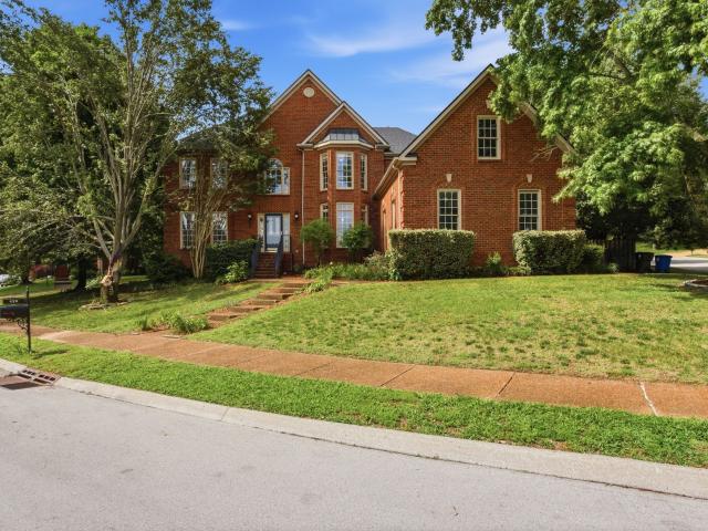 420 Chamberlain Park Ln