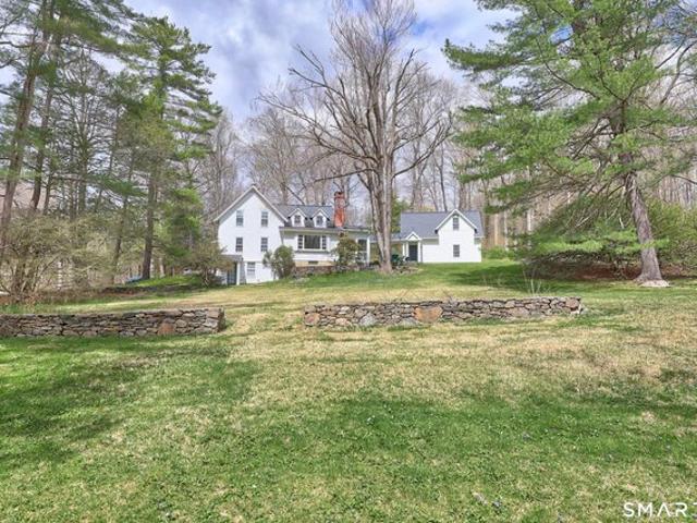 420 Charcoal Ave, Middlebury, CT 06762