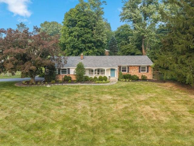 420 Bishop Hollow Rd, Newtown Square, PA 19073