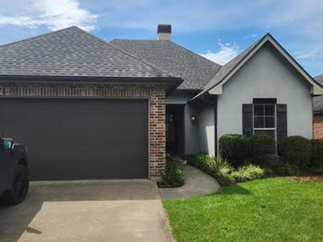 420 Black Water River Dr, Lafayette, LA 70508