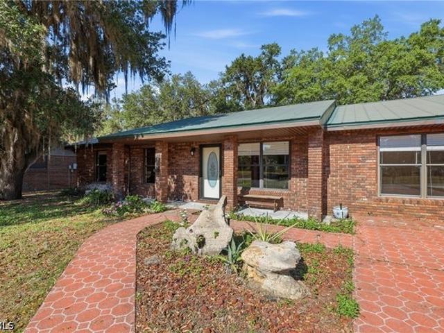 420 Grant St, Labelle, FL 33935