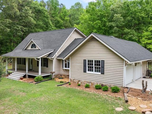 420 Darren Dr, Fayetteville, GA 30215