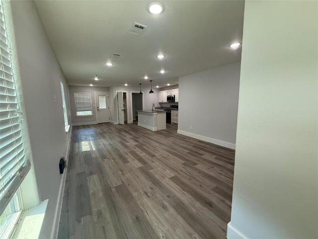 420 E 5th Street
