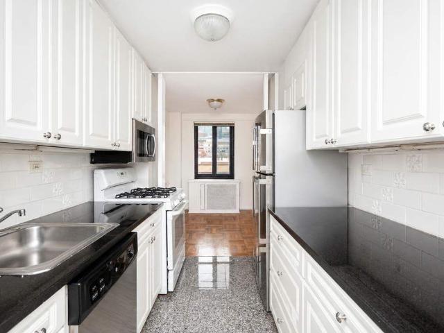 420 E 64th Street W 9E
