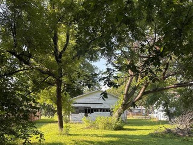 420 E Denton St, Howe, TX 75459