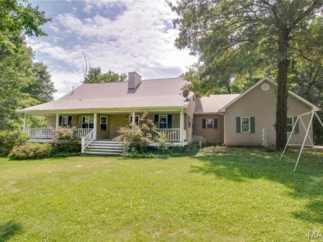 420 Ellison St, Carlinville, IL 62626