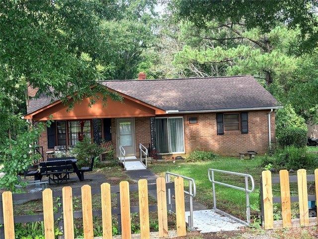 420 Hampton Rd, Lancaster, SC 29720