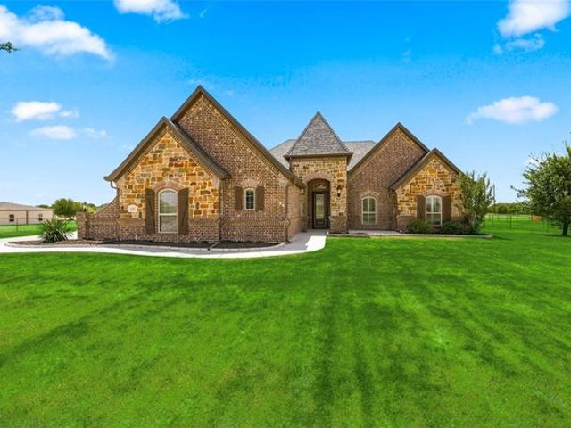 420 Hartley Way Rd, Azle, TX 76020