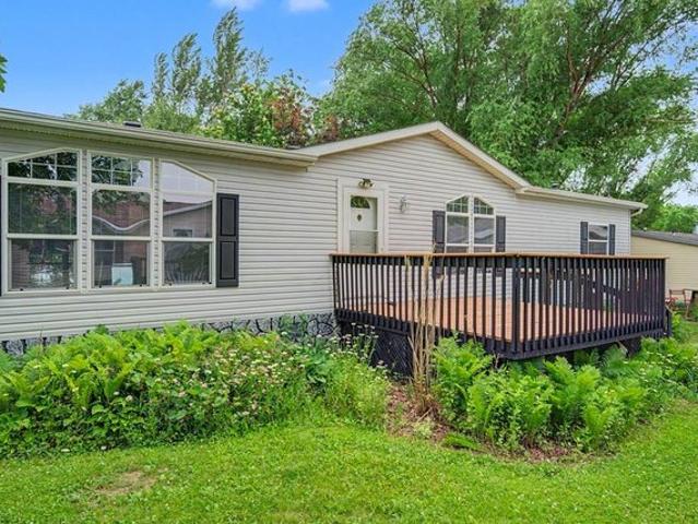 420 Juniper Ct, Altoona, IA 50009