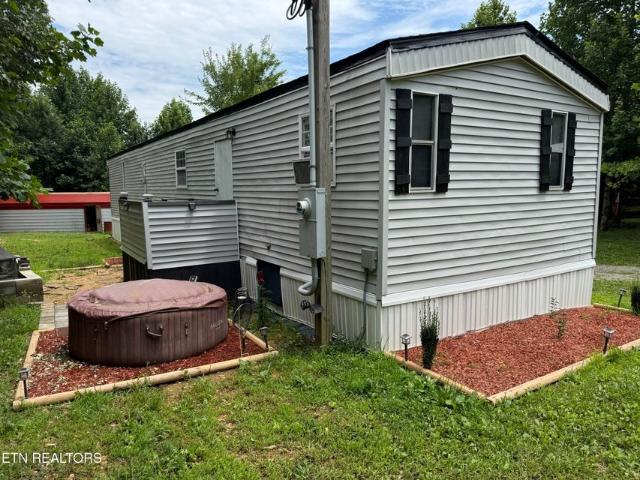 420 Oneida Ln
