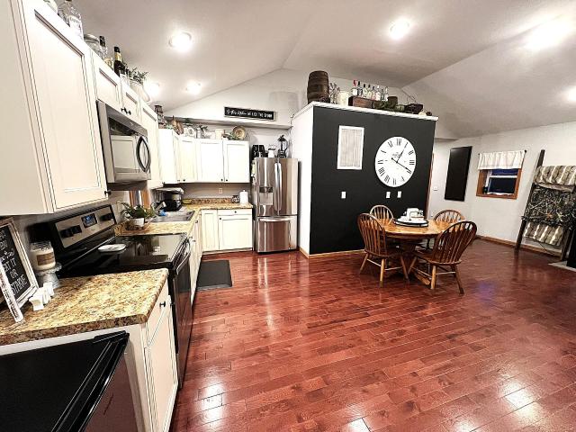420 Oakwood Street