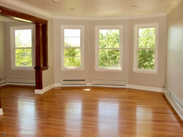420 Lakeview Ave, 2nd floor