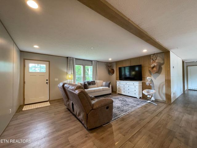 420 Lewallen Hollow Rd