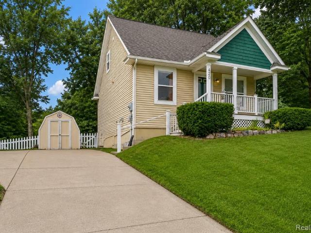 420 Montclair Lane
