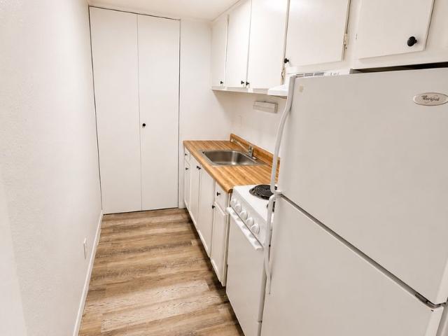 420 Mills Street, 1 bed, 1 full bath