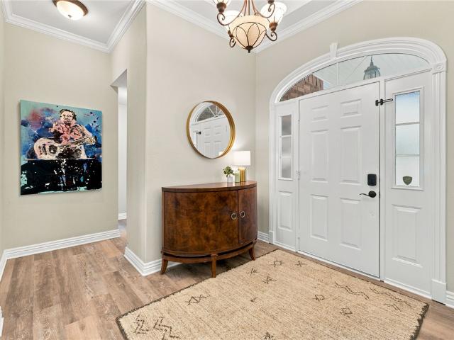 420 N Cedar Ridge Lane