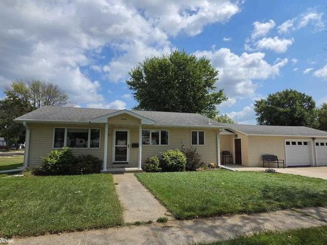420 N Heckart St, Algona, IA 50511