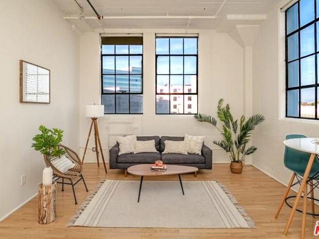 420 S San Pedro St 324, Los Angeles, CA