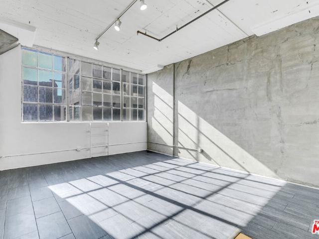 420 S San Pedro Street 218