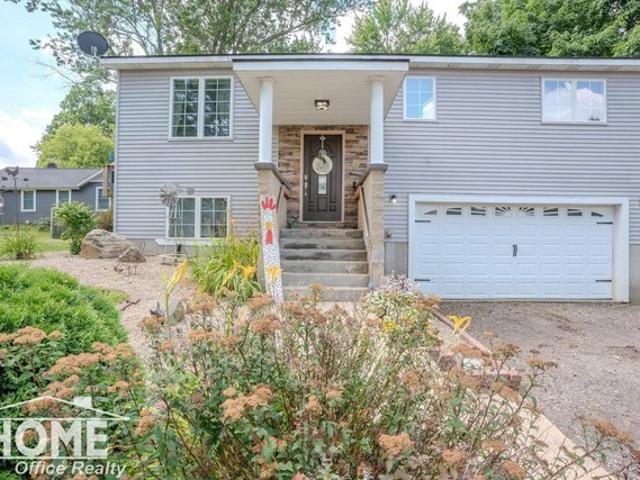 420 Sciota St, Laingsburg, MI 48848