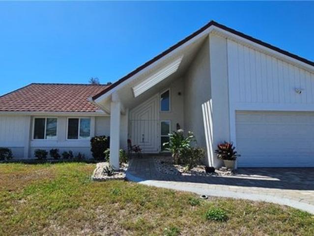420 SE 15th Ter, Cape Coral, FL 33990