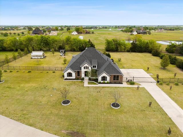 420 Silver Spur Trail, Rockwall, TX 75032 | MLS #21204 | Compass