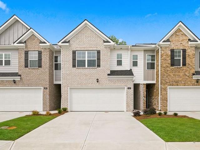 420 Silvermoon Dr, Loganville, GA 30052