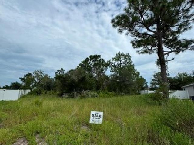420 St Johns Ln, Poinciana, FL 34759
