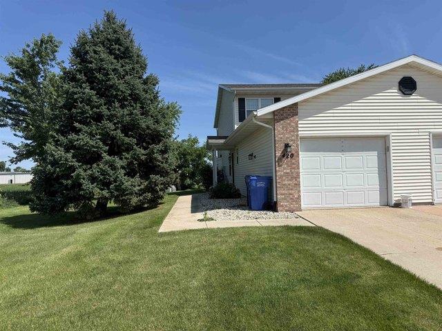 420 Sunset Rd Unit 420, Columbus, WI 53925