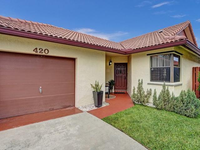 420 SW 113th Ter, Pembroke Pines, FL 33025