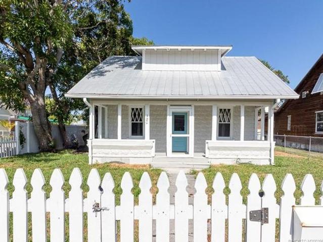 420 SW California Ave, Stuart, FL 34994