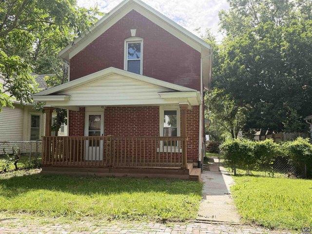 420 SW Clay St, Topeka, KS 66606