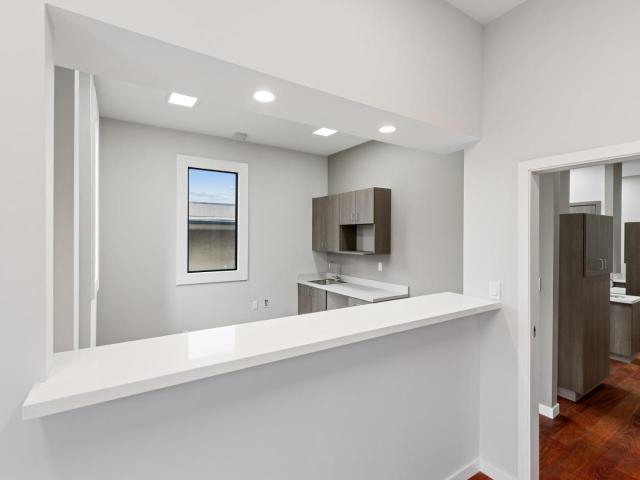 420 Peninsula Avenue