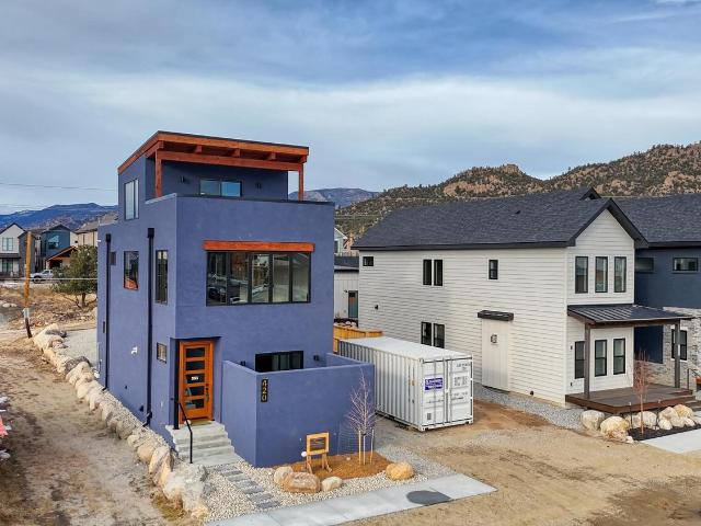 420 Pinon Street