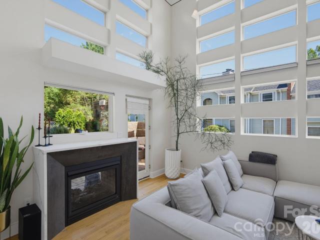 420 Queens Road # 10