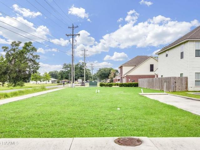 420 Row 3 C Lot 18 and 18 D, Lafayette, LA 70508