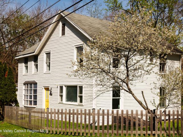 420 Rhinecliff Rd, Rhinebeck, NY 12572 | MLS #20262 | Compass