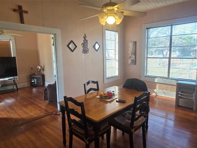 420 W 6th St, Taylor, TX 76574 | MLS #1866