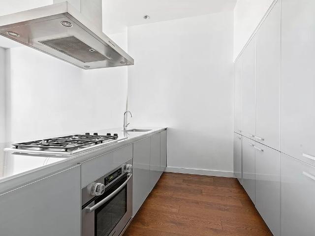420 W 25TH Street 4G