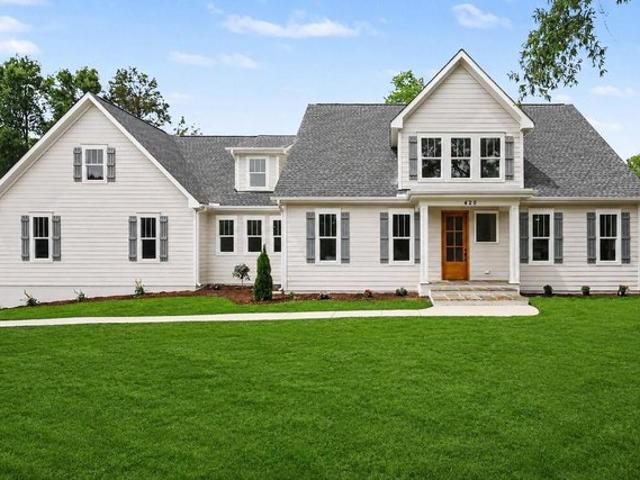 420 W Corbin St, Hillsborough, NC 27278