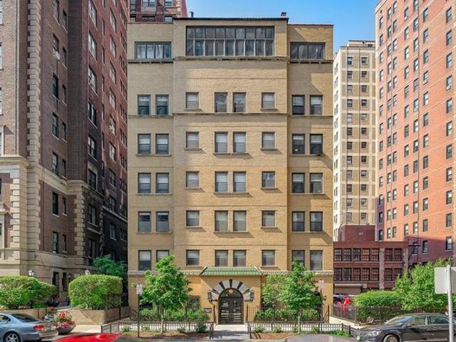 420 W Melrose St, Chicago, IL 60657