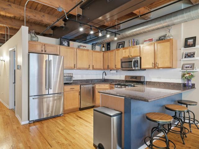 420 W Ontario Street # 304