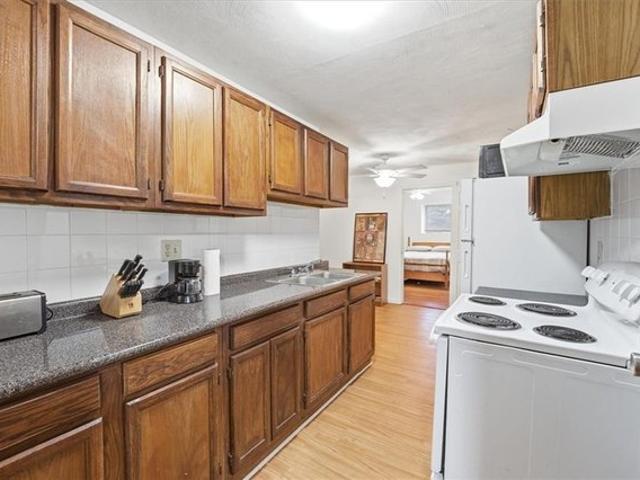 420 Woodward Rd Apt 5, North Providence, RI 02904