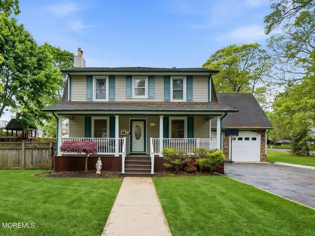 420 Wells Ave, Oakhurst, NJ 07755