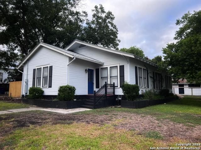 420 Willow Ave A, Unit A