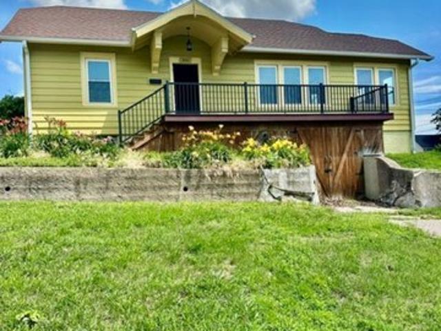 420 Vine St, Burlington, IA 52601