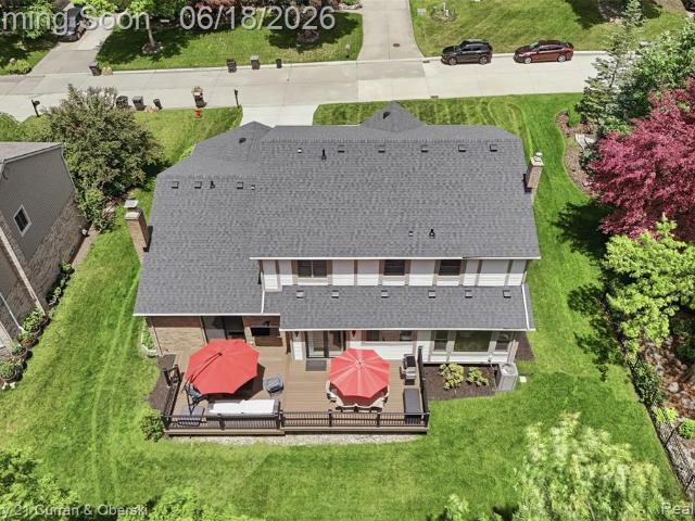 42149 Crestview Circle